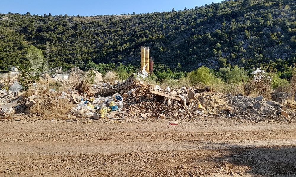 Građani Stoca traže hitno i trajno zatvaranje deponije “Badanj” - Glas ...